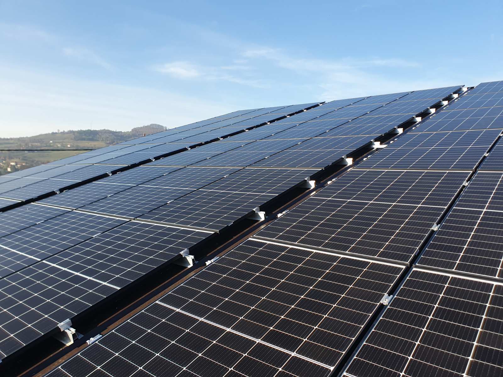 Solarne elektrane za energetsku i ekonomsku stabilnost (2024) - solarno.net